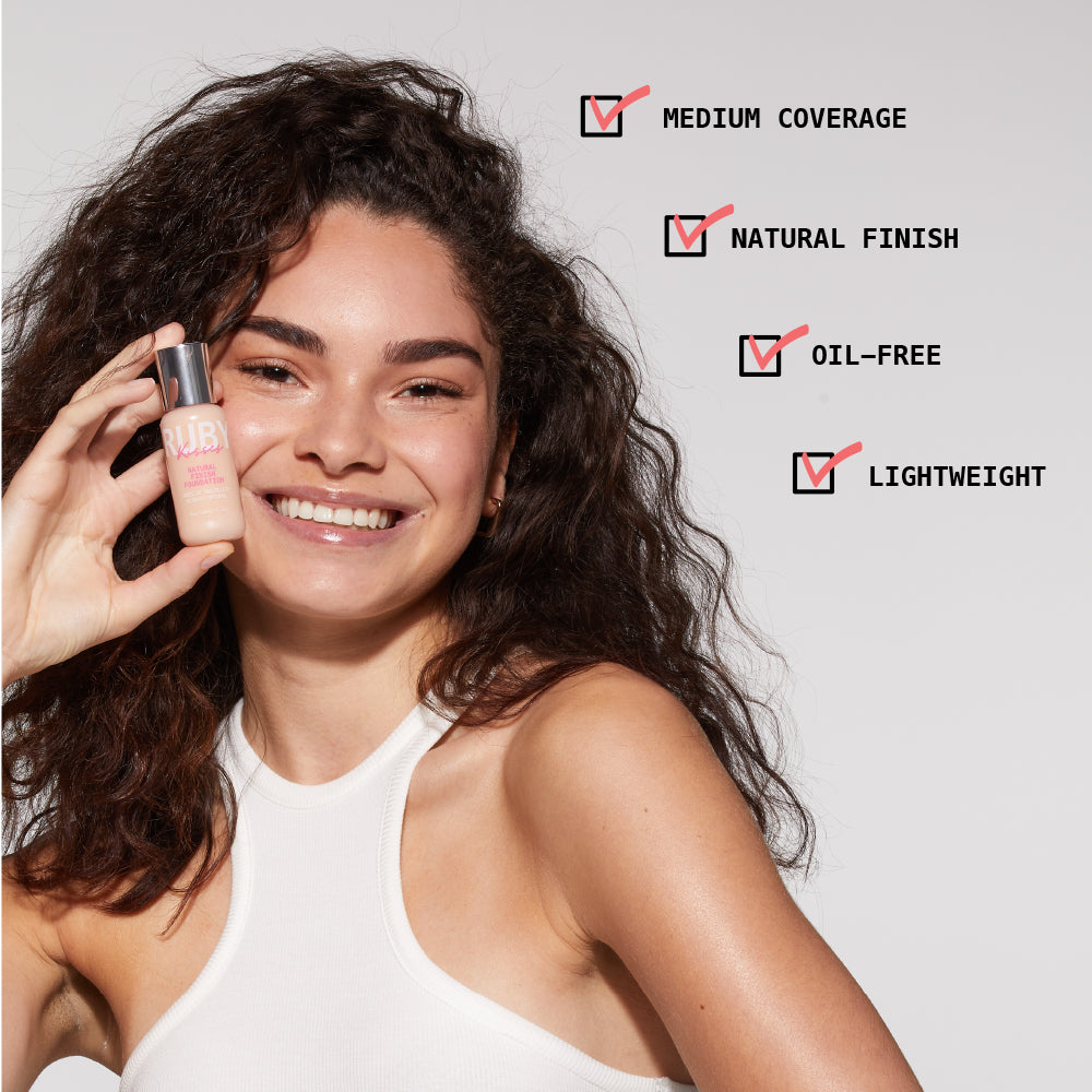 Base Líquida Natural Finish Foundation | 8 Tonos - Ruby Kisses – Bliss-Argentina